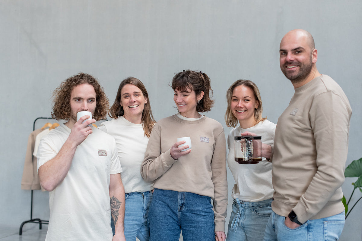 Sweater DWZ – De Witte Zwaan